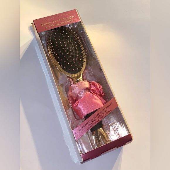 Paris Hilton | Hair | Paris Hilton Tangle Pro Detangler Hairbrush W2 ...